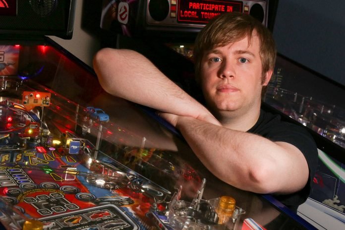 Pinclash, le tournoi de flipper version Twitch